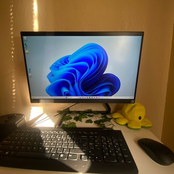 Lenovo | Computers, Laptops & Parts | Lenovo Windows 1 | Poshmark